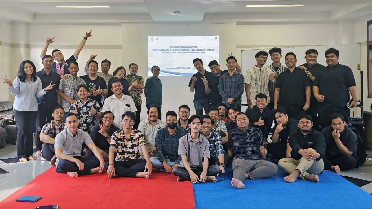 Asah Keterampilan Media Digital Para Frater Keuskupan Bogor, Tim Dosen ...