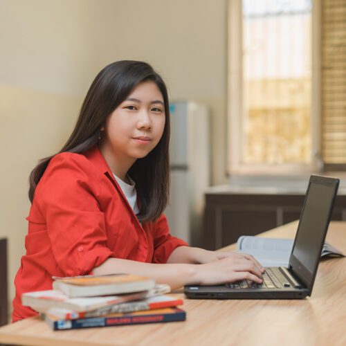 Komunikasi Strategis (Online) | Universitas Multimedia Nusantara Komunikasi Strategis (Online) | Universitas Multimedia Nusantara