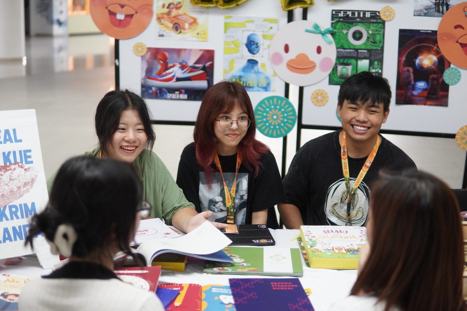 Kembali Menggelar Open House, Booth Fakultas dipenuhi Pengunjung ...