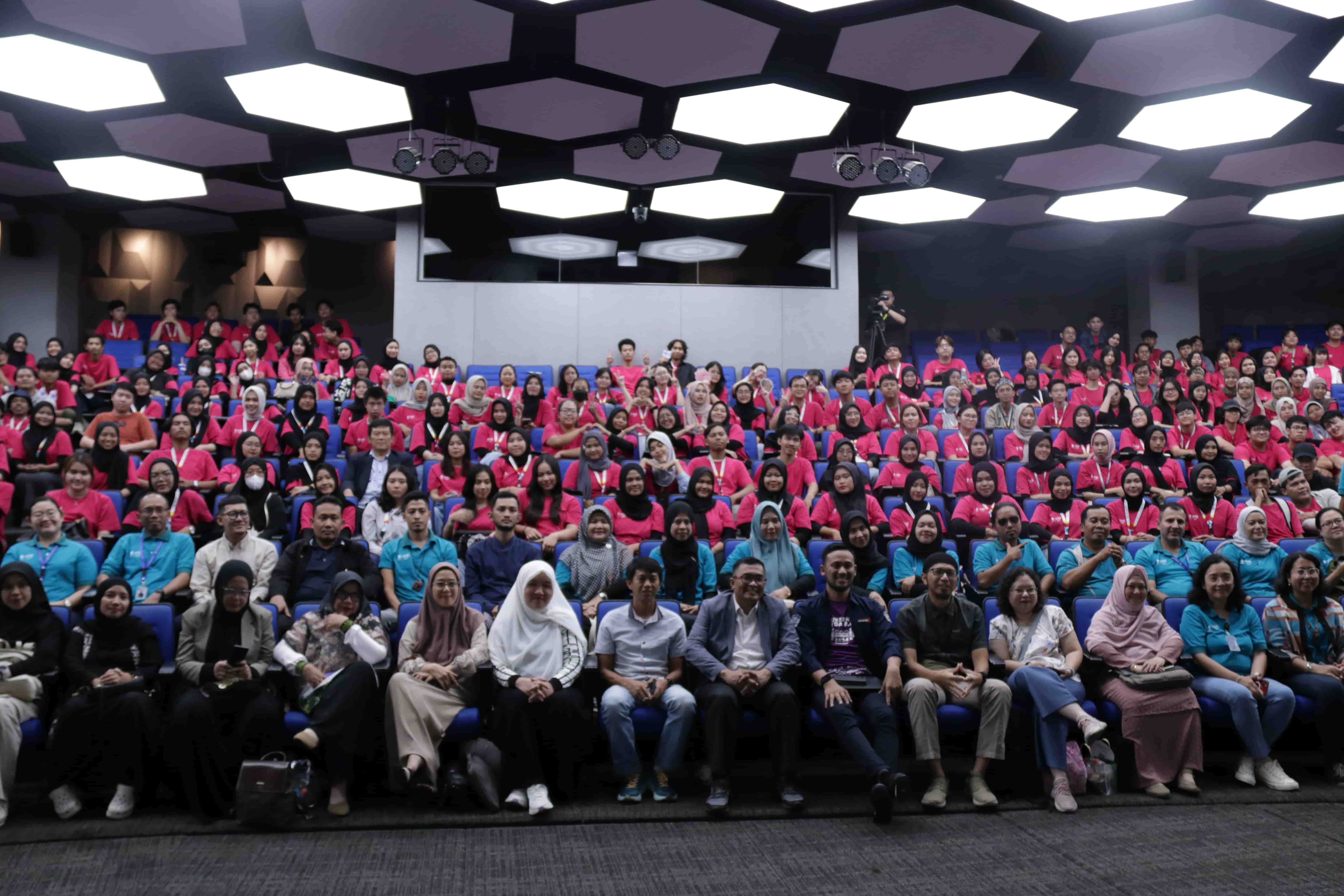Penutupan Wirausaha Merdeka 2024 | Universitas Multimedia Nusantara